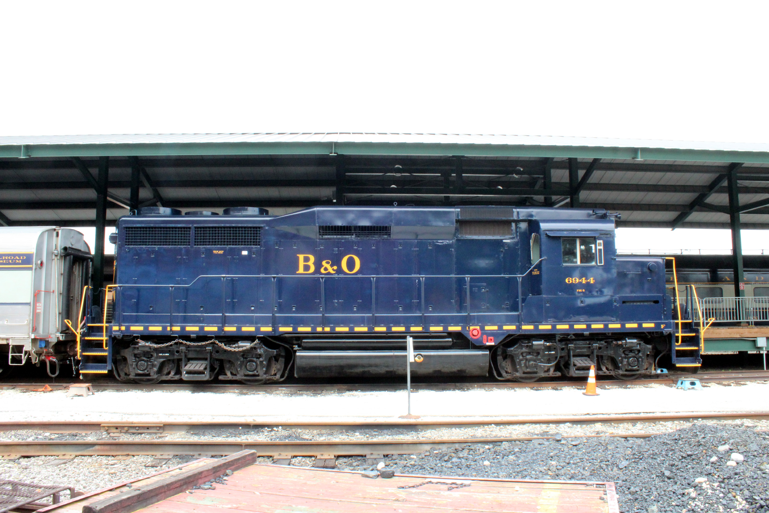 Lanes Trains S Scale B&O GP30 6944